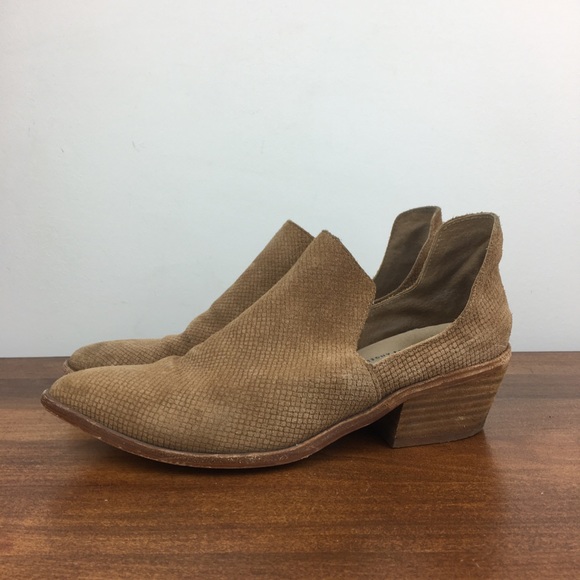 Chinese Laundry | Shoes | Chinese Laundry Focus Booties Ankle Boots Tan ...